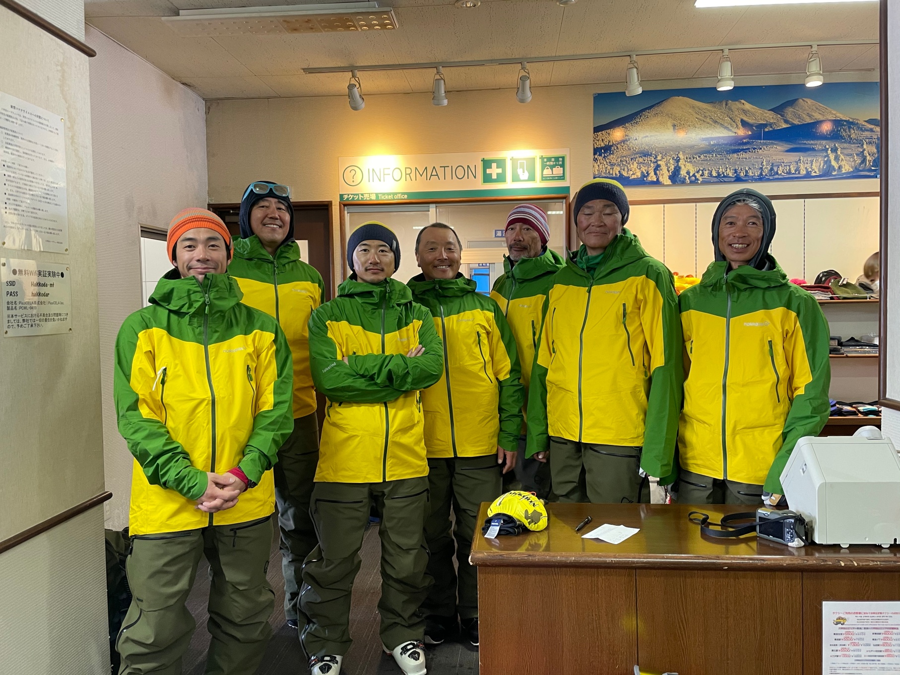 オールシーズン使用可能なレインジャケット！falketind Gore-Tex Jacket | Take-cast